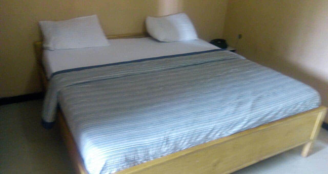Twin Room In Akiavic Blue Roof Hotel In Ondo Town, Ondo | Plistbooking ...