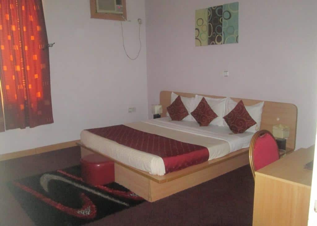 Studio Room In Commodore Suites In Wuse, Abuja | Plistbooking.com | 311280