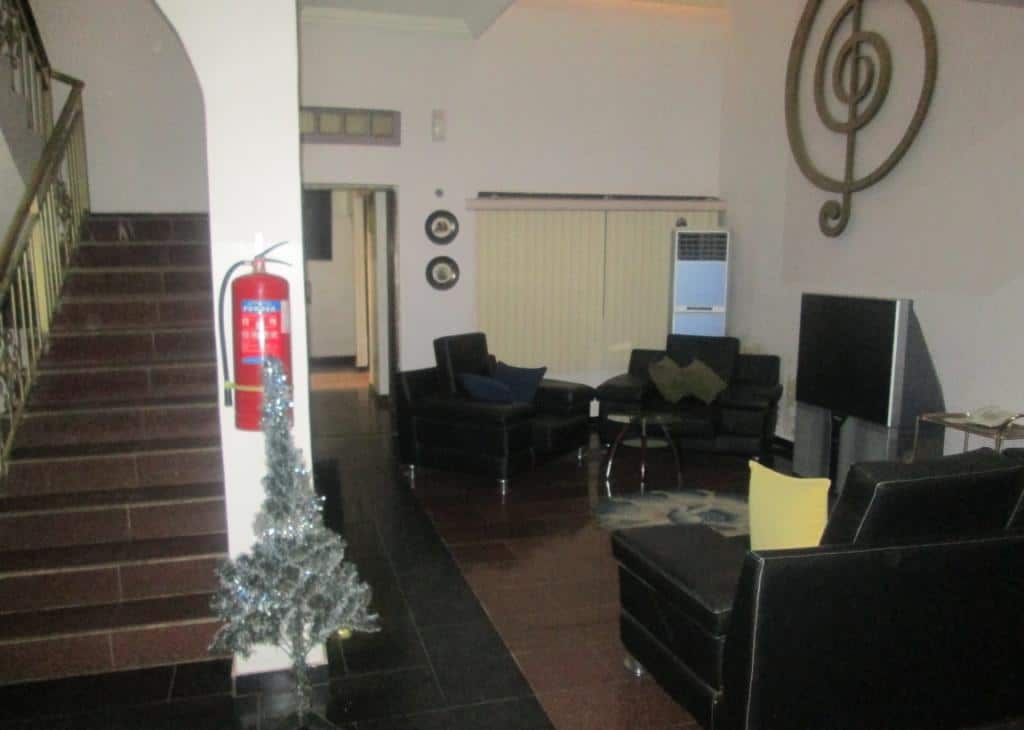 Studio Room In Commodore Suites In Wuse, Abuja | Plistbooking.com | 311280