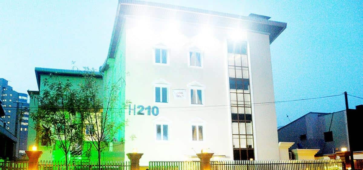 Emerald Suite Room In H210 Hotel In Victoria Island, Lagos 303101 ...