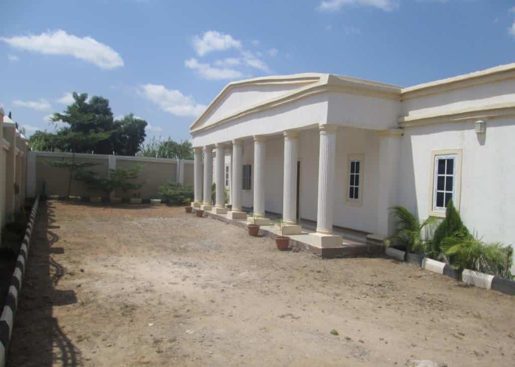 Standard Room In Jafar Executive Guest Inn In Kontagora, Niger ...