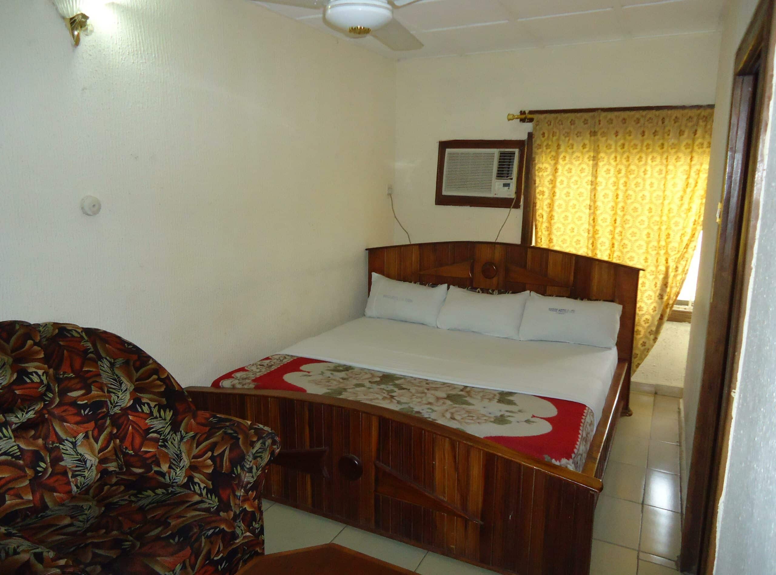 Studioroom In Meeco Hotel In Warri, Delta | Plistbooking.com | 311287