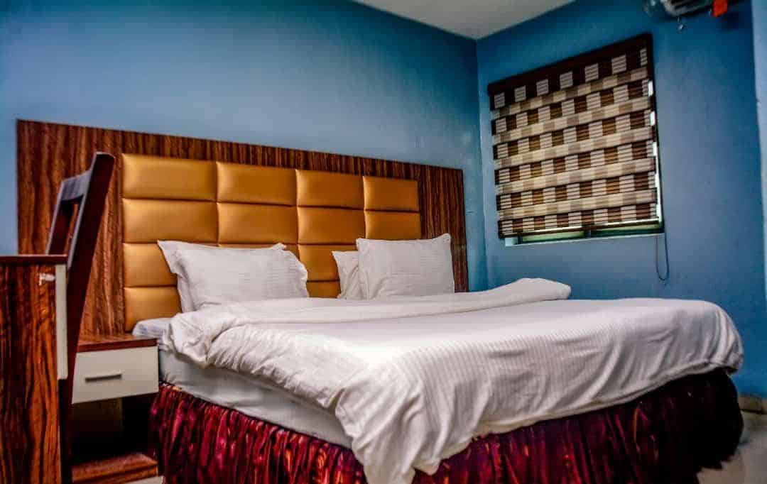 Standard Room In Place2be Hotel, Iyana-Ipaja, Lagos | Plistbooking.com ...