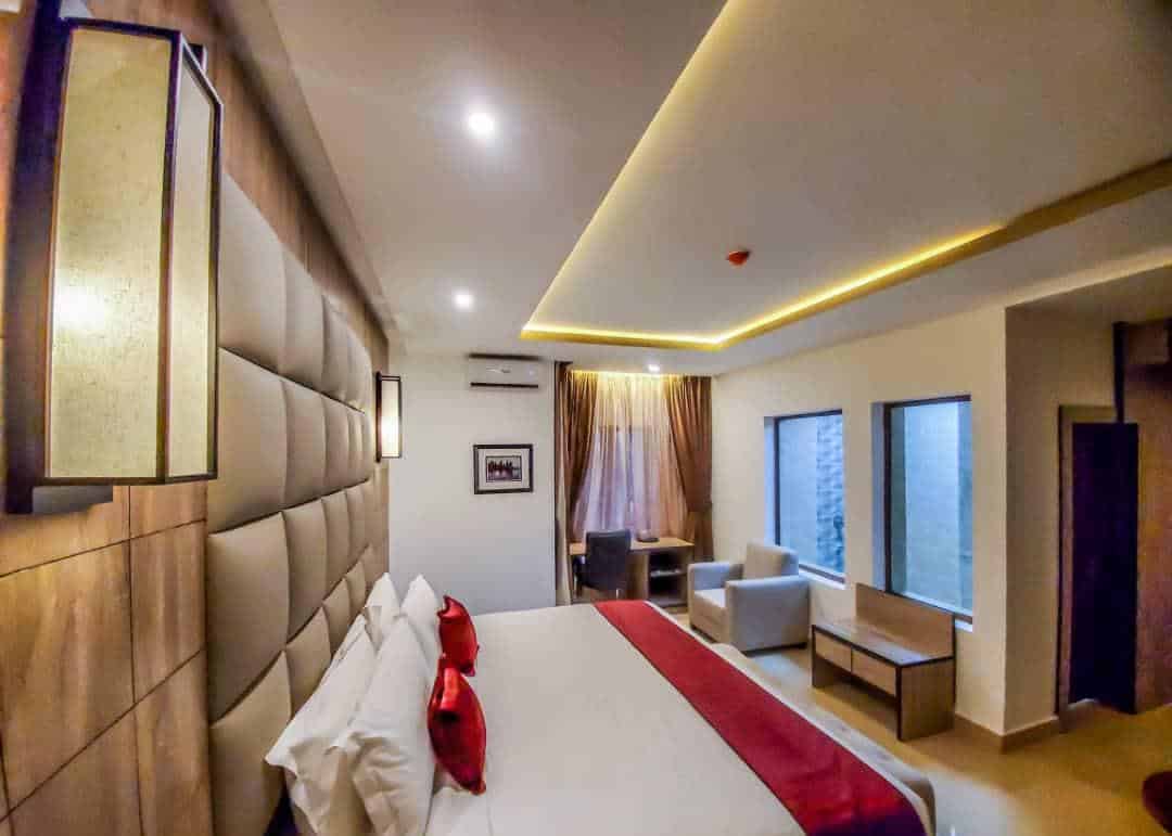 Deluxe Room In Rento Hotels And Suites In Owerri, Imo | Plistbooking ...