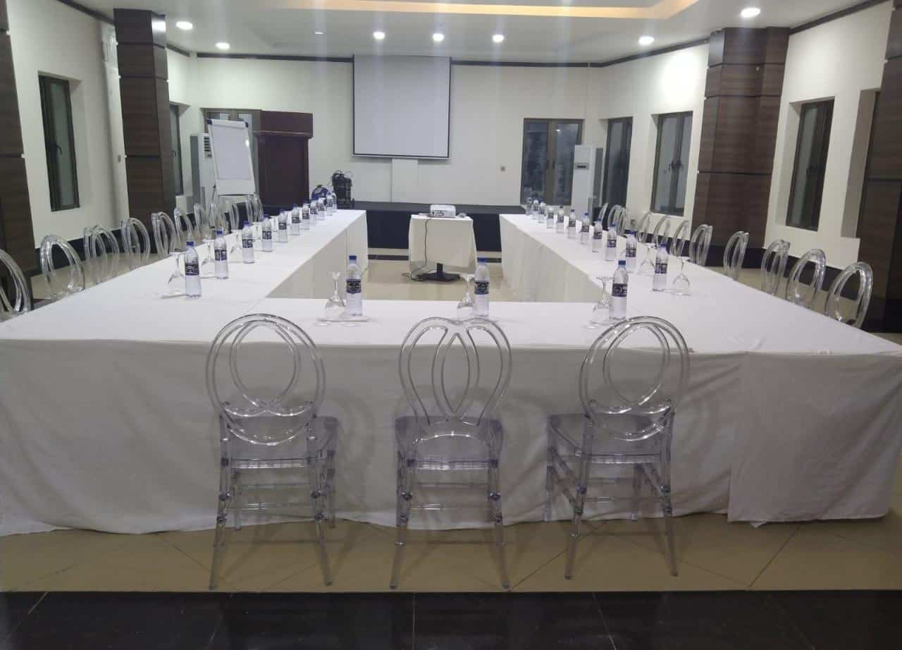 Deluxe Room In Rento Hotels And Suites In Owerri, Imo | Plistbooking ...