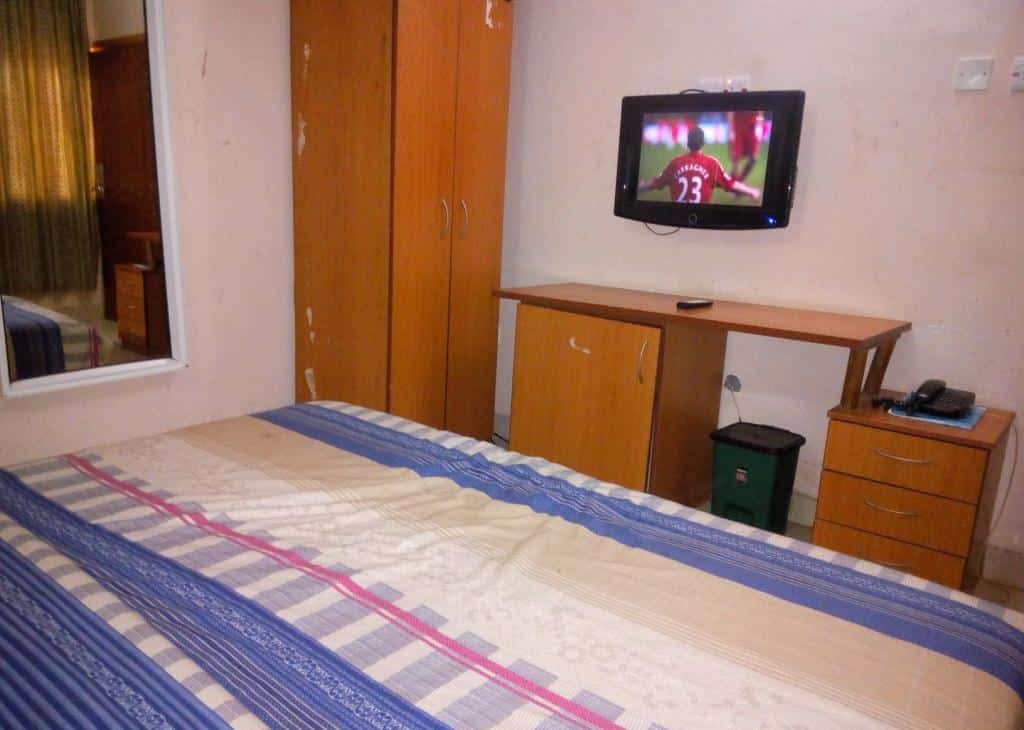 Mini Suite Room In The Maybach Hotel In Independence Layout, Enugu ...