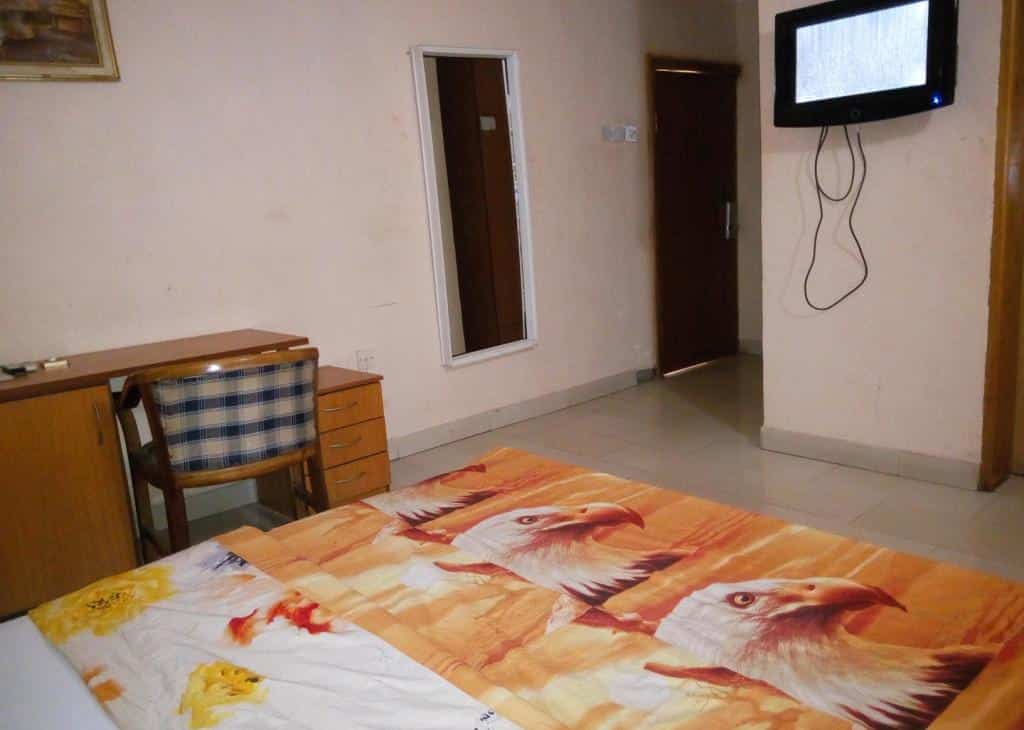 Super Deluxeroom In The Maybach Hotel In Independence Layout, Enugu ...