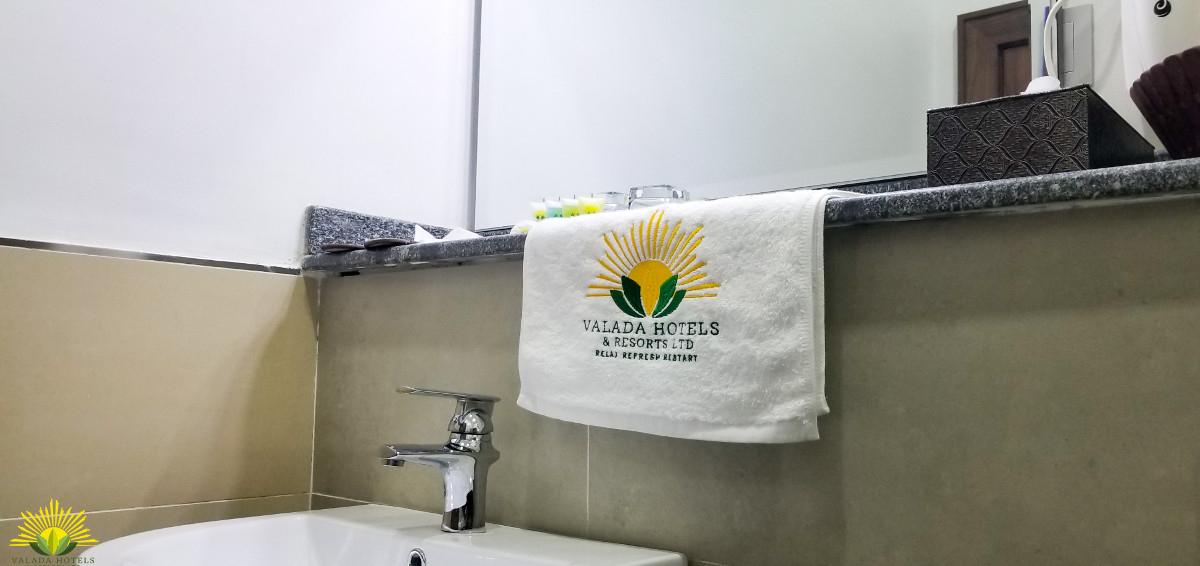 Deluxe Room In Valada Hotel And Resorts In Jos, Plateau | Plistbooking ...