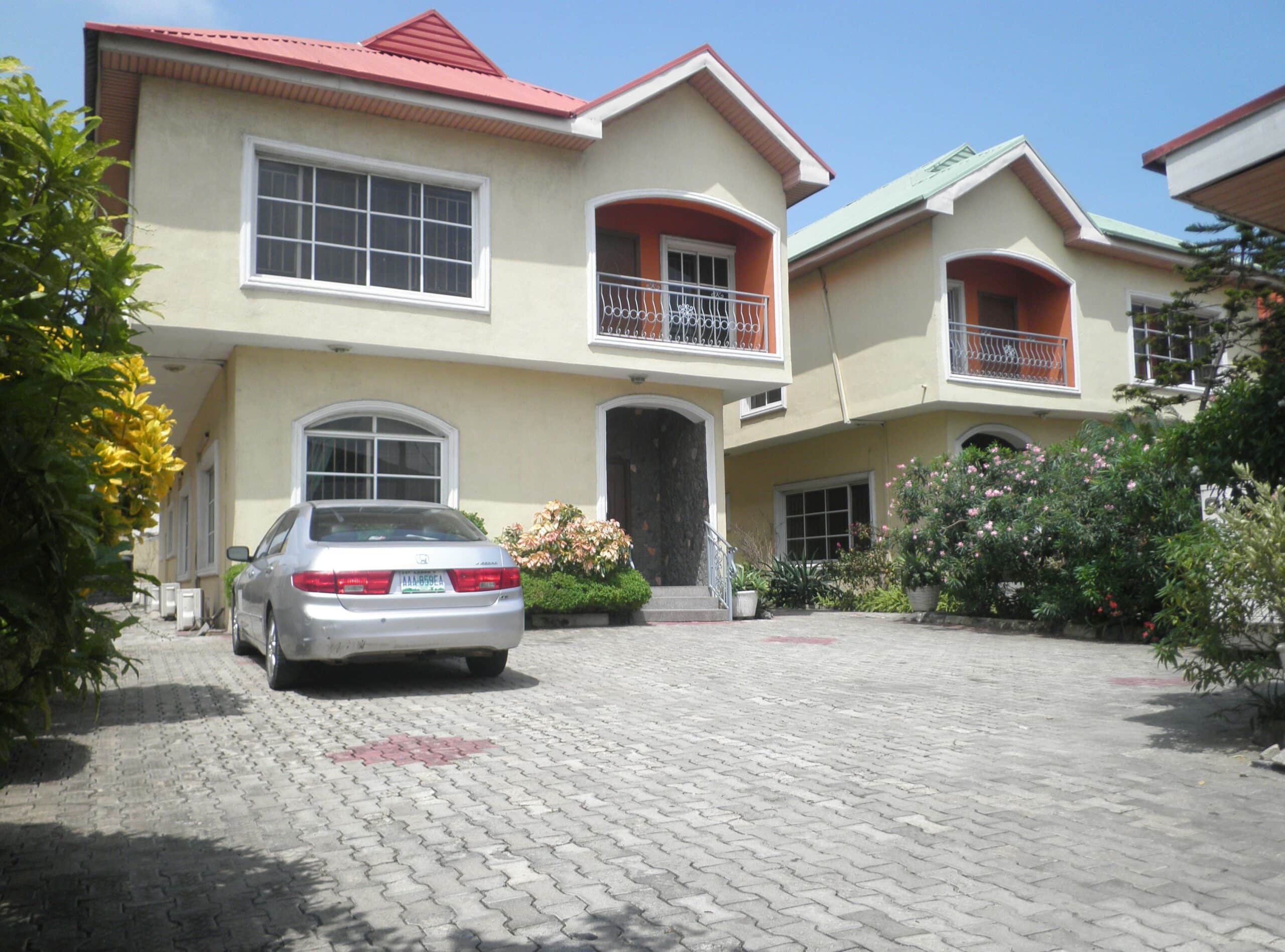 Luxury Room In Westville Guest House And Lounge In Lekki Phase 1, Lagos ...